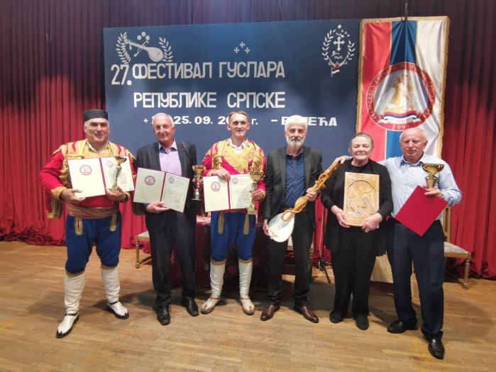 Miloš Vukoje najbolji guslar Srpske, trebinjsko guslarsko društvo ... Miloš Vukoje najbolji guslar Srpske, trebinjsko guslarsko društvo ...
